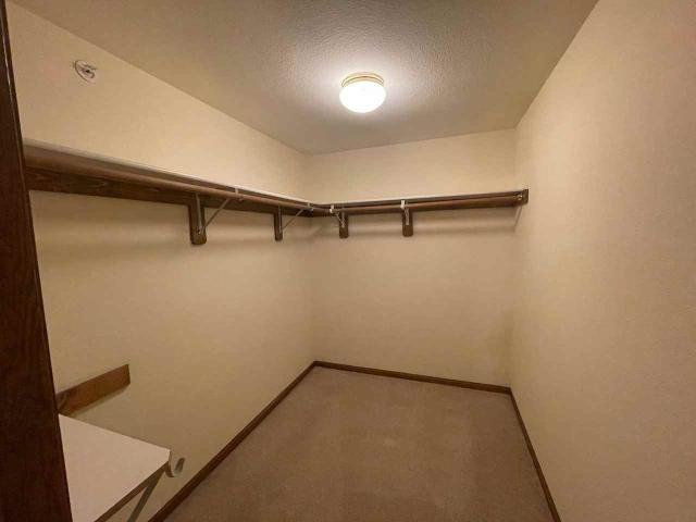 Parkwood Lake Apartments 2 Bedroom Apartment for Rent at 6801 S 68th St, Franklin, WI 53132