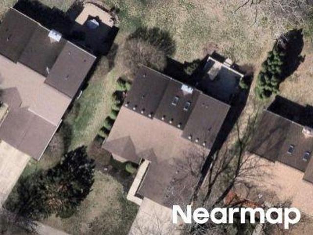 Parkwood Ln