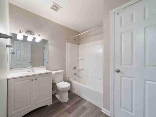 Parkwood Place 2 Bedroom Apartment for Rent at 6817 Brooklawn Dr, Louisville, KY 40214