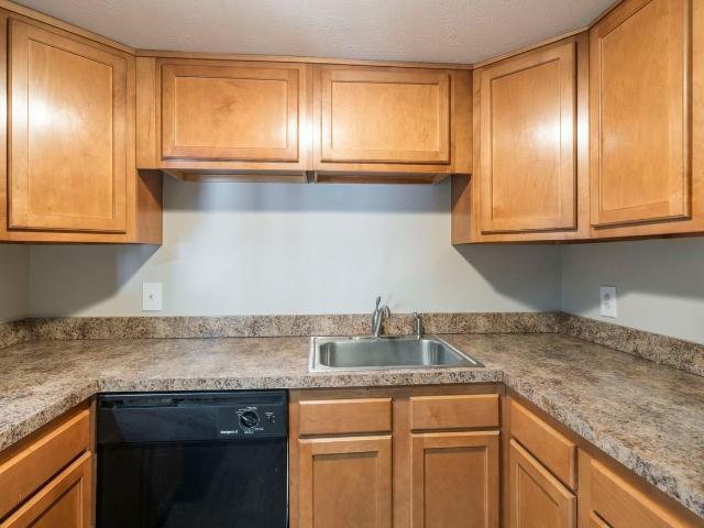 Parkwood Place 3 Bedroom Apartment for Rent at 6817 Brooklawn Dr, Louisville, KY 40214