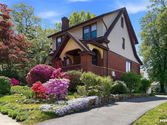 Parkway, Maywood, Home For Sale