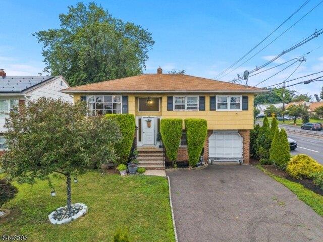 Parkway Ave, Clifton, Home For Sale