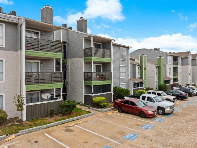 Parkway And Parkgreen On Bellaire 1 Bedroom Apartment for Rent at 8100 Bellaire Blvd, Houston, TX 77036 Sharpstown