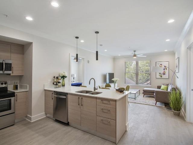 Parkway Apartments 1 Bedroom Apartment for Rent at 4650 Washington Ave, New Orleans, LA 70125 Gert Town
