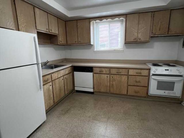 Parkway arms 1 Bedroom Apartment for Rent at Franklin St & N 7th St, Newark, NJ 07107