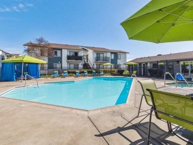 Parkway Club 1 Bedroom Apartment for Rent at 1237 Graves Ave, Bostonia, CA 92021 Bostonia
