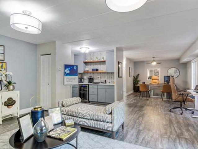 Parkway Colonial