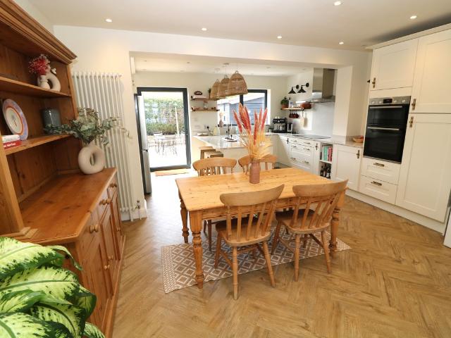 Parkway, Dorking RH4, 3 bed end terrace house to rent, £2,250 pcm | PrimeLocation