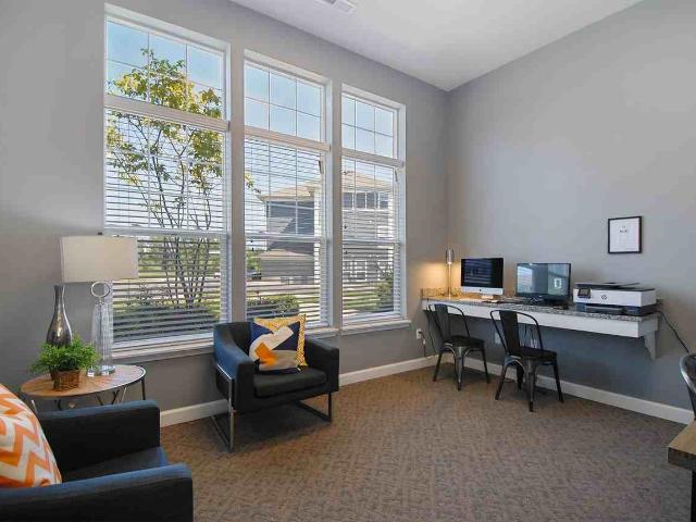 Parkway Flats 2 Bedroom Apartment for Rent at Central Park Cir, Kalamazoo, MI 49001 Arcadia