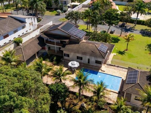 PARKWAY, PISCINA, BOILER, FOTOVOLTAICA, ARMARIOS, 3 SUITES, CHURRASQUEIRA
