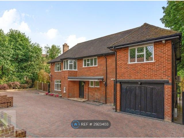 Parkway, Romford RM2, 5 bed detached house to rent, £5,550 pcm | PrimeLocation