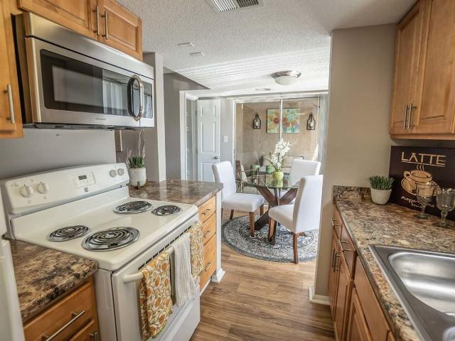 Parkway Square Apartments 3 Bedroom Apartment for Rent at 2855 Apalachee Pkwy, Tallahassee, FL 32301