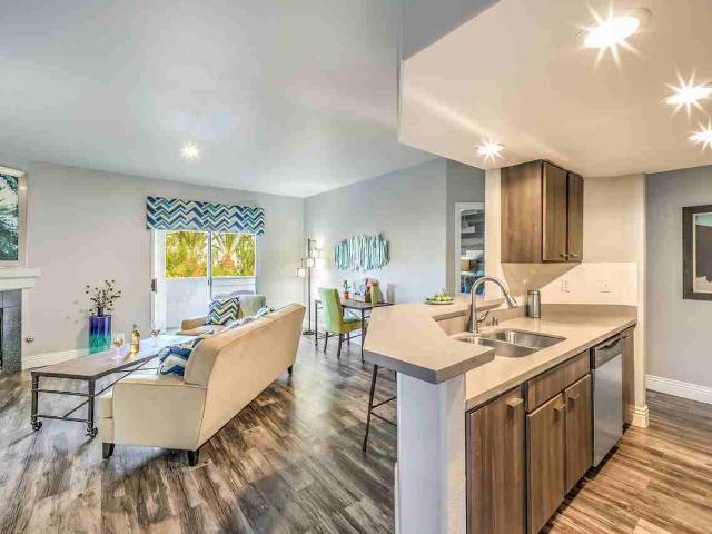 Parkway Townhomes 3 Bedroom Apartment for Rent at 2675 Windmill Pkwy, Henderson, NV 89074 Green Valley South