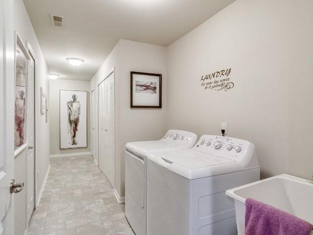 Parkways of Auburn Hills 3 Bedroom Apartment for Rent at 124 Optimist Ct, Auburn Hills, MI 48326 Auburn Hills