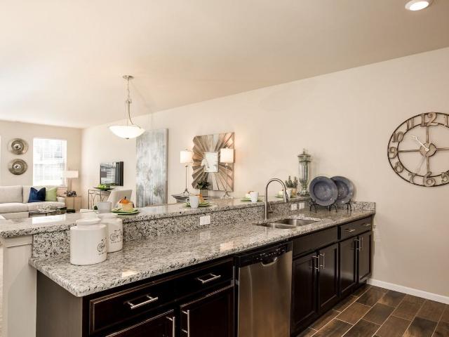 Parkways of Auburn Hills 3 Bedroom Apartment for Rent at 124 Optimist Ct, Auburn Hills, MI 48326 Auburn Hills