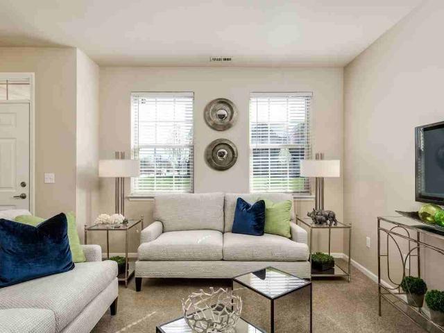 Parkways of Auburn Hills 3 Bedroom Apartment for Rent at 124 Optimist Ct, Auburn Hills, MI 48326 Auburn Hills