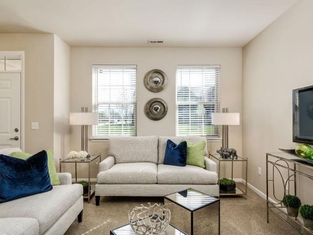 Parkways of Auburn Hills 3 Bedroom Apartment for Rent at 124 Optimist Ct, Auburn Hills, MI 48326 Auburn Hills