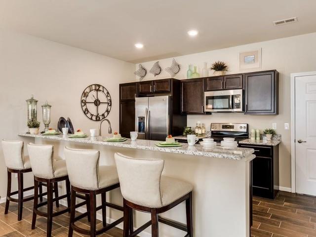 Parkways of Auburn Hills 2 Bedroom Apartment for Rent at 124 Optimist Ct, Auburn Hills, MI 48326 Auburn Hills