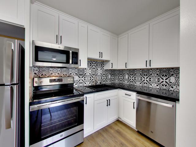 PARKWEST APARTMENTS 2 Bedroom Apartment for Rent at 14400 E 14th St, San Leandro, CA 94578 Upper Bal