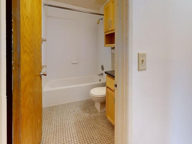 Parkview 725 2 Bedroom Apartment for Rent at 725 Parkview Apartments, Madison, WI 53715