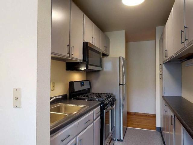 Parkview 726 2 Bedroom Apartment for Rent at 726 Parkview Apartments, Madison, WI 53715