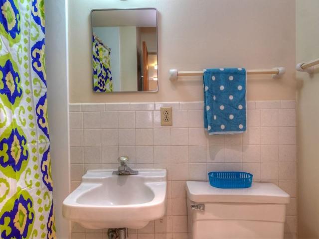 Parkview 726 2 Bedroom Apartment for Rent at 726 Parkview Apartments, Madison, WI 53715
