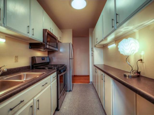 Parkview 726 2 Bedroom Apartment for Rent at 726 Parkview Apartments, Madison, WI 53715