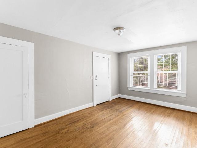 Parkview 1 Bedroom Apartment for Rent at 2501 Caldwell Ave S, Birmingham, AL 35205 Highland Park