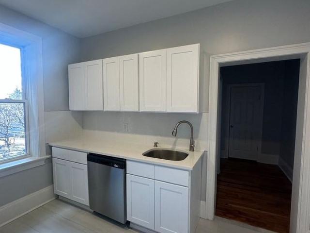 Parkview Apartments JFK Blvd East 1 Bedroom Apartment for Rent at 117 Parkview Ave, Weehawken, NJ 07086