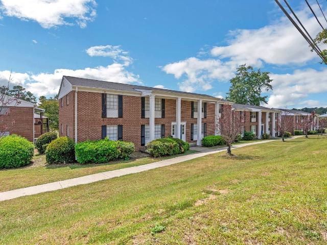 Parkview Apartments & Townhomes 2 Bedroom Apartment for Rent at 1700 Valley Park Ct, Augusta, GA 30909 Forest Hills