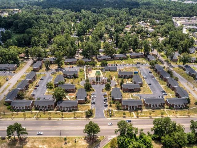 Parkview Apartments & Townhomes 3 Bedroom Apartment for Rent at 1700 Valley Park Ct, Augusta, GA 30909 Forest Hills