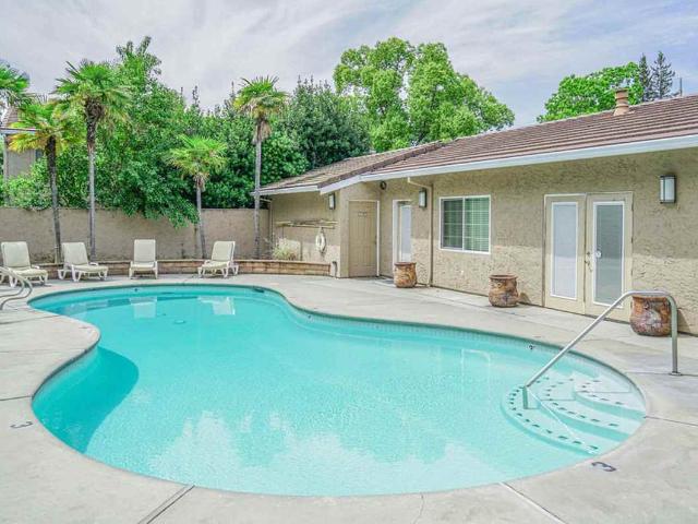 Parkview Apartments 3 Bedroom Apartment for Rent at 2590 2590 / 2594 California Park Drive, Chico, CA 95928