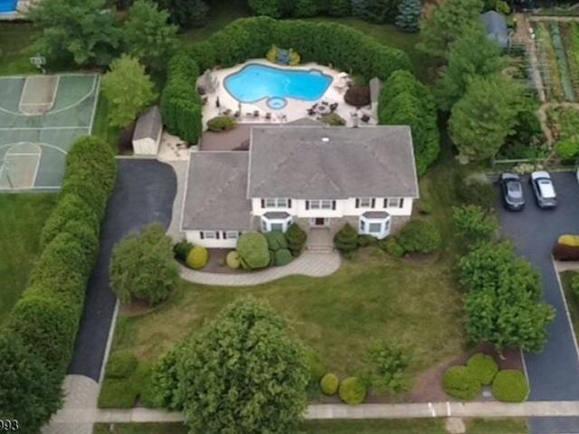 Parkview Dr, Roxbury Township, Home For Sale