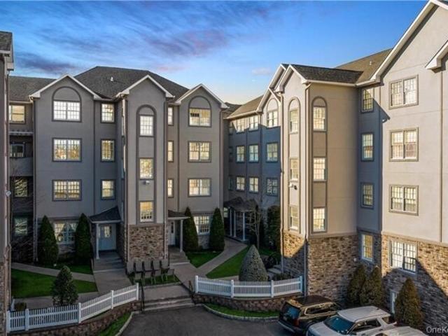 Parkview Dr, Spring Valley, Condo For Sale