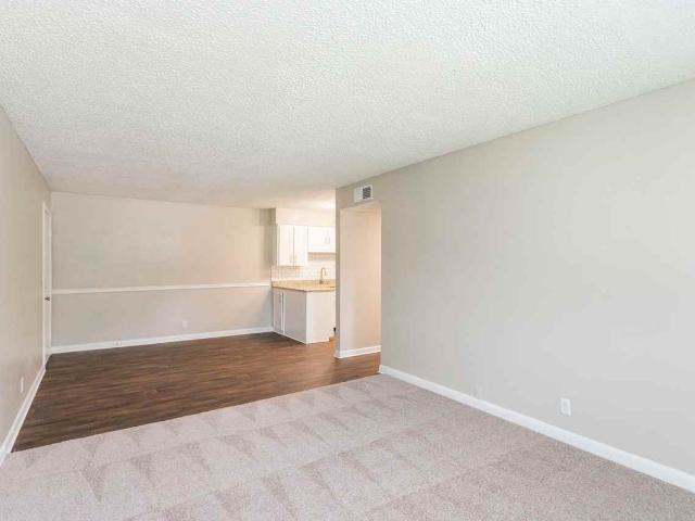 Parkview Flats 1 Bedroom Apartment for Rent at 1306 Bradyville Pike, Murfreesboro, TN 37130