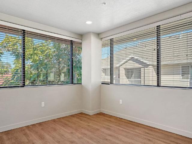 Parkview Lofts 2 Bedroom Apartment for Rent at 254 West 400 South, Salt Lake City, UT 84101 Rio Grande