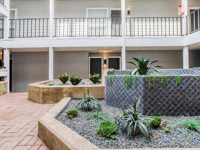 Parkview on Cole 1 Bedroom Apartment for Rent at 4104 Cole Ave, Dallas, TX 75204