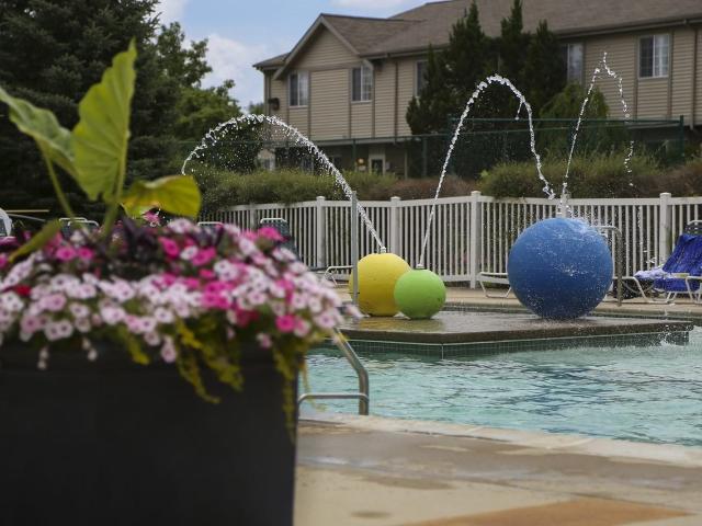 Parkview Ridge Apartments and Townhomes 2 Bedroom Apartment for Rent at 46280 Dequindre Rd, Utica, MI 48317 Utica