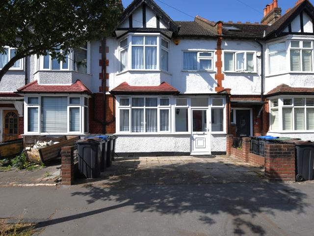 Parkview Road, Croydon, Surrey CR0, 3 bed semi detached house to rent, £2,200 pcm | PrimeLocation