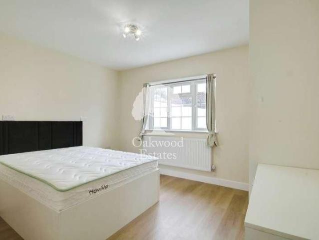 Parlaunt Road, Langley, SL3