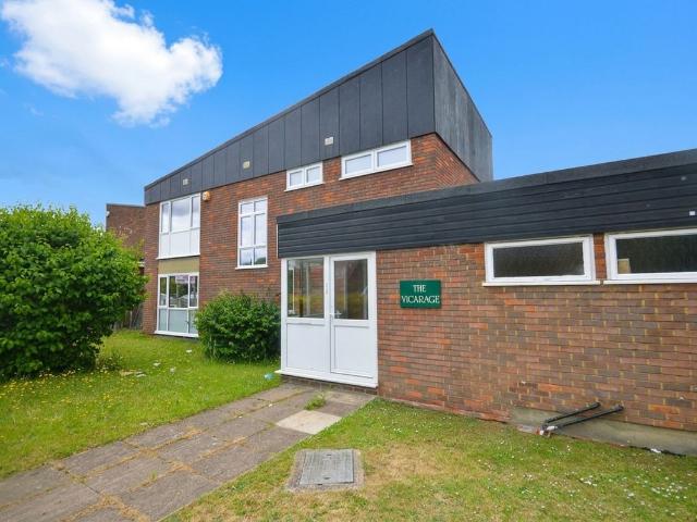 Parlaunt Road, Slough SL3, 4 bed semi detached house to rent, £2,250 pcm | PrimeLocation