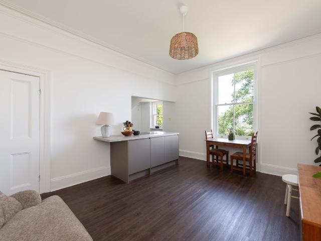 Parliament Hill, London NW3, 1 bed flat to rent, £2,750 pcm | PrimeLocation