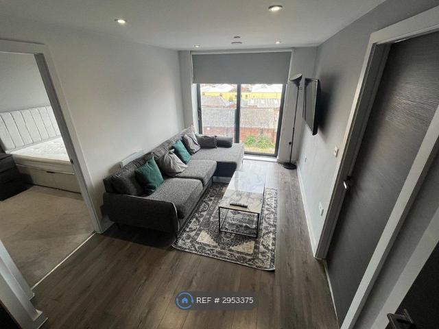 Parliament Street, Liverpool L8, 2 bed flat to rent, £1,250 pcm | PrimeLocation