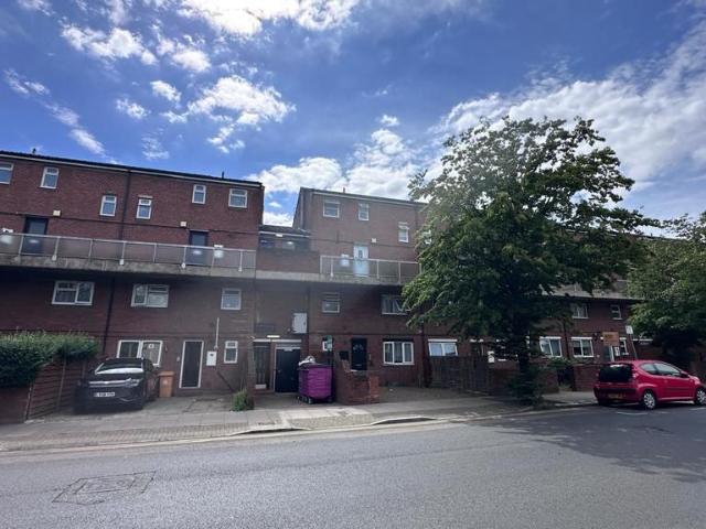 Parnell Road, London E3, 2 bed flat to rent, £1,950 pcm | PrimeLocation