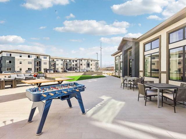 Parq on Boulder 2 Bedroom Apartment for Rent at 6741 Boulder Hwy, Las Vegas, NV 89122