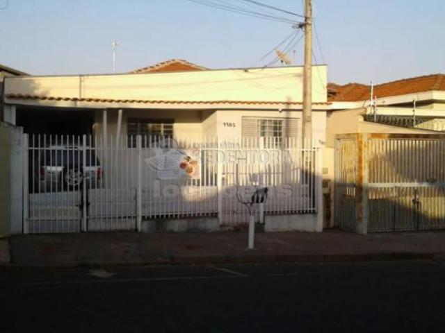 Parque Industrial Lado sombra da quadra, 2 casas, frente e fundos, alugadas