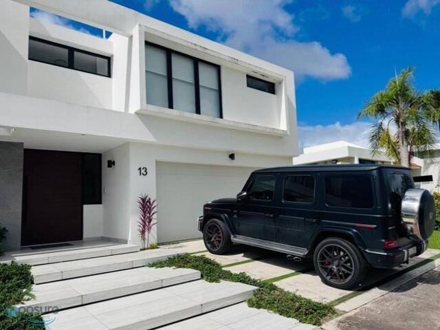 Parque Las Ramblas, San Juan, Home For Sale