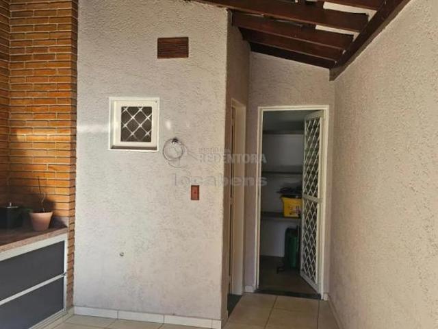 Parque Residencial Comendador Mancor Daud sobrado com 300 m² e 03 vagas de garagem