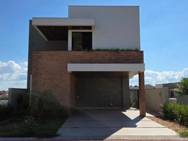 PARQUE TAUÁ ARAÇARI R$ 1.950.000 Casa à venda, 3 Suítes, 242m², 4 Vagas, Parque Tauá, Londrina