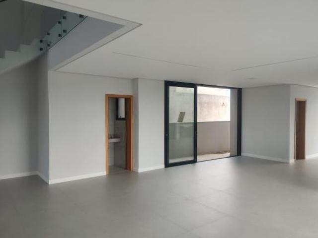 PARQUE TAUÁ/ ARAGUARI R$ 1.650.000 Casa á venda, 4 Suítes, 220m², 4Vagas, Parque Tauá, Londrina